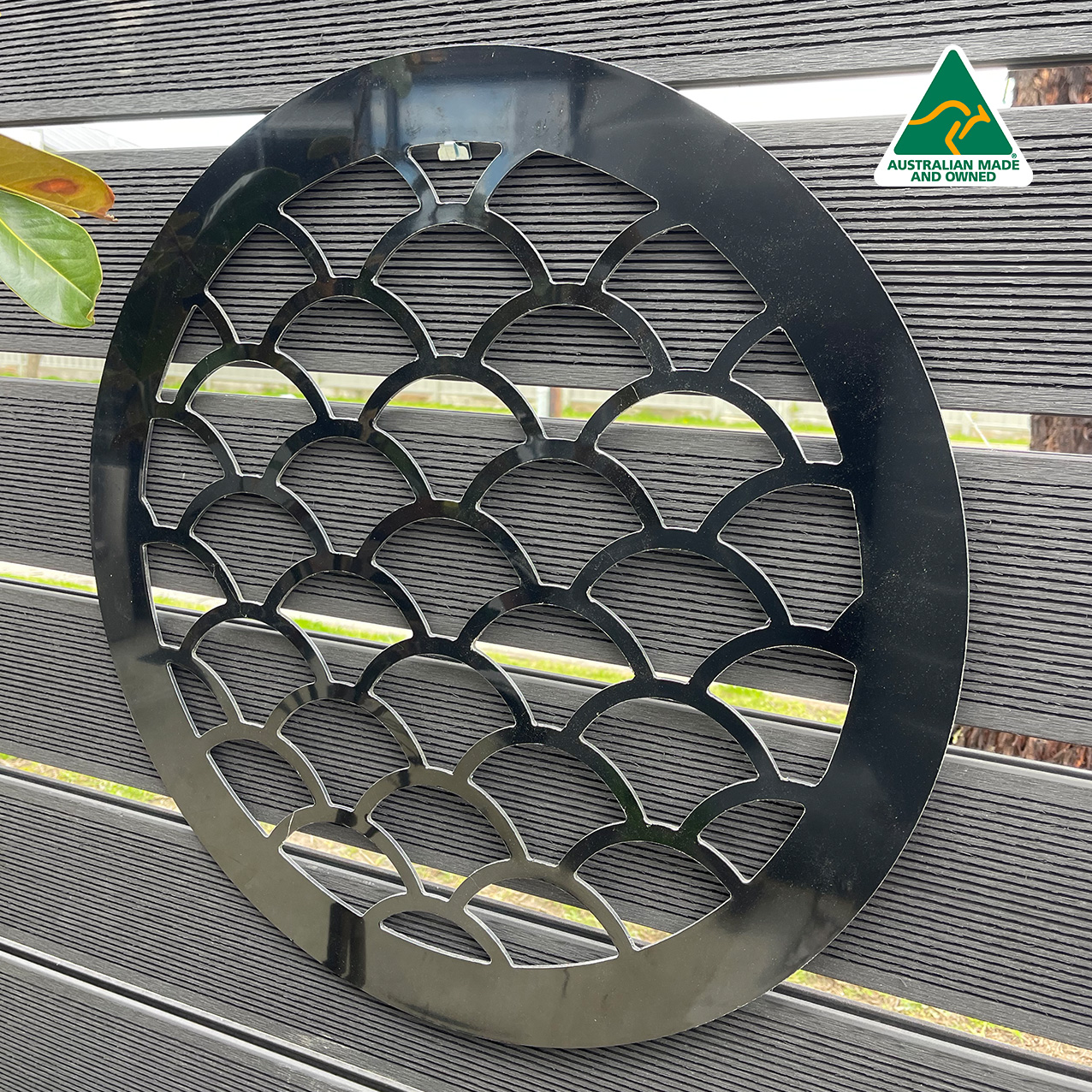 Circle Decorative Panel – Circle L - Modern Prints